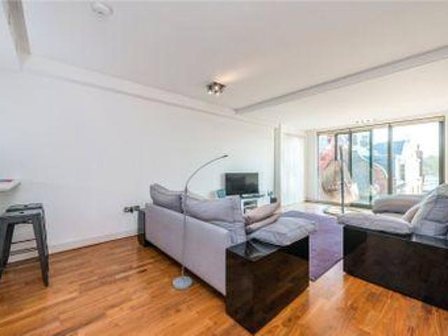 2 Bedrooms Flat for rent in Holmes Road, London NW5
