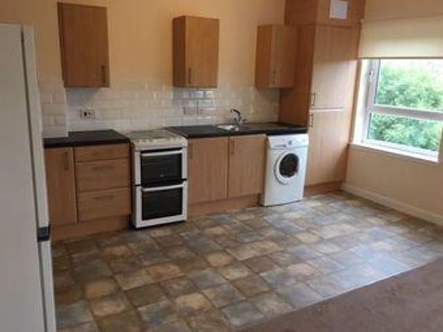 2 Bedrooms Flat for rent in Holmlea Court, Glasgow G42
