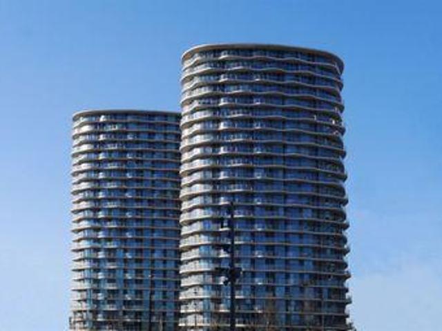 2 Bedrooms Flat for rent in Hoola, East Tower, Royal Docks E16