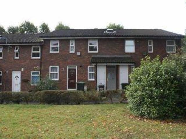 2 Bedrooms Flat for rent in Hope Close, London SE12