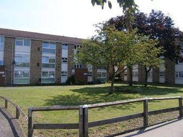 2 Bedrooms Flat for rent in Hope Park, Bromley BR1