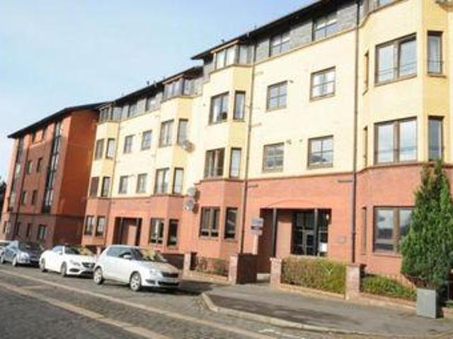 2 Bedrooms Flat for rent in Hopehill Road, Glasgow G20