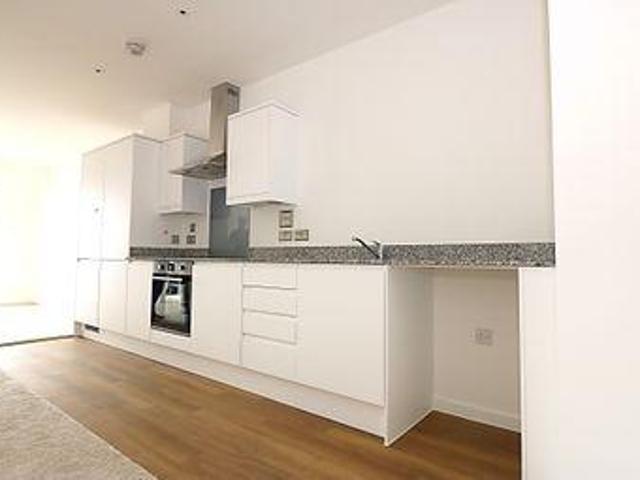 2 Bedrooms Flat for rent in Horizon Apartments 51 69 Ilford Hill, Ilford, Essex IG1