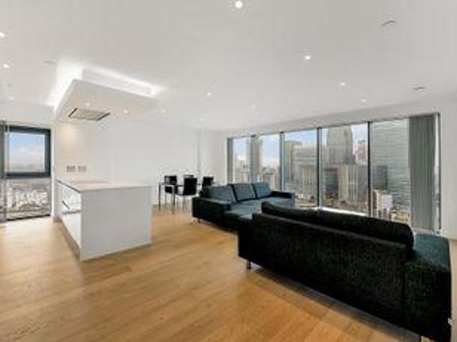 2 Bedrooms Flat for rent in Horizons Tower, Yabsley Street, London E14