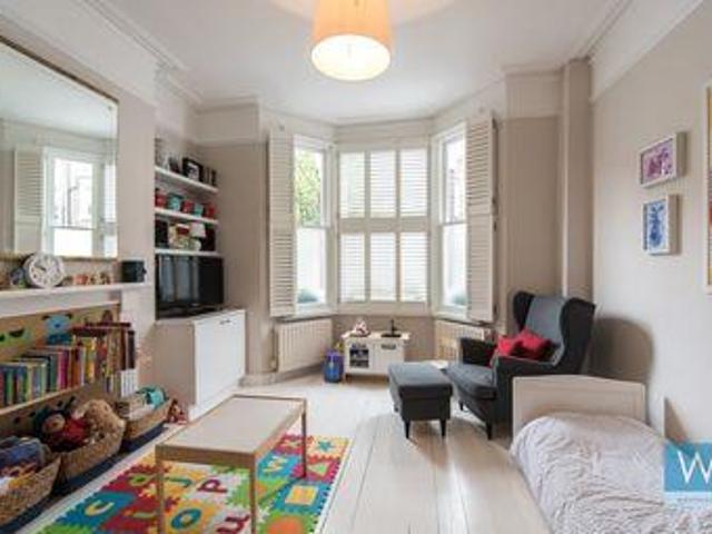 2 Bedrooms Flat for rent in Hormead Road, London W9