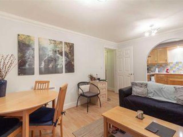 2 Bedrooms Flat for rent in Horn Lane, London W3