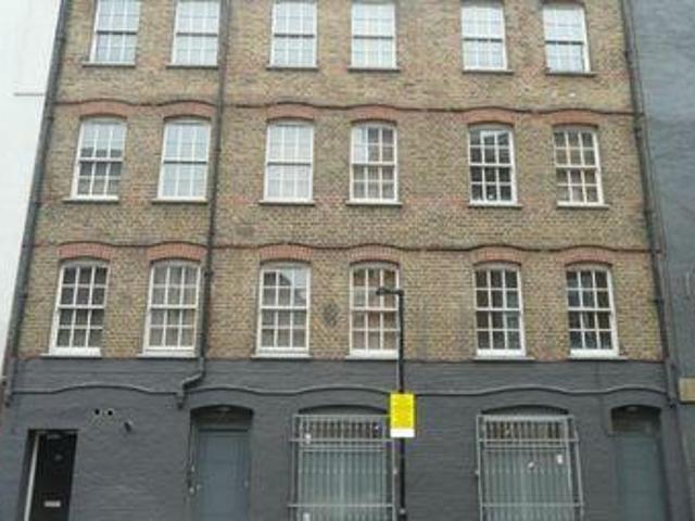 2 Bedrooms Flat for rent in Hornsey Road, London N7