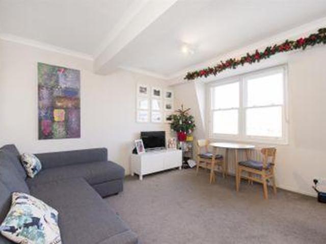 2 Bedrooms Flat for rent in Hornton Street, Kensington W8