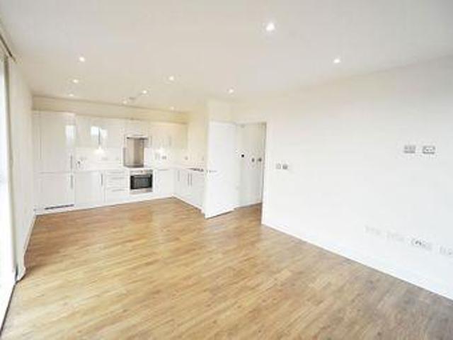 2 Bedrooms Flat for rent in Hatton Road, Wembley HA0