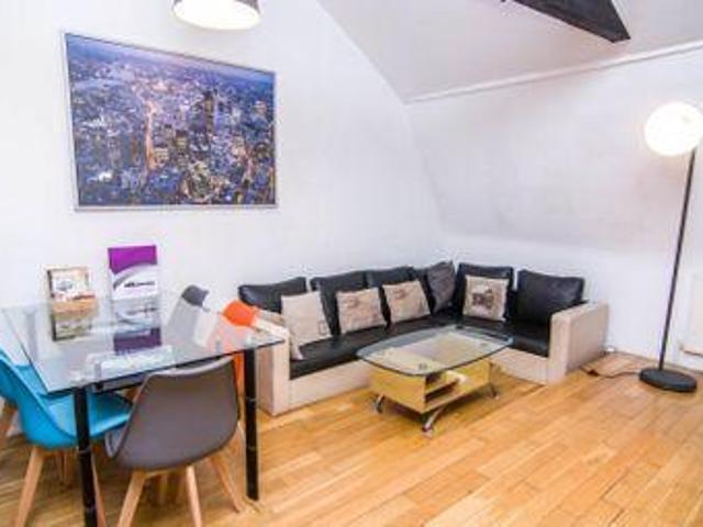 2 Bedrooms Flat for rent in Hatton Wall, London EC1N