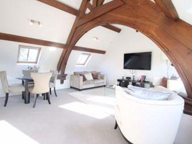 2 Bedrooms Flat for rent in Havanna Drive, London NW11