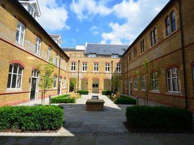 2 Bedrooms Flat for rent in Havanna Drive, London NW11