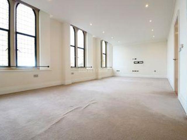 2 Bedrooms Flat for rent in Havanna Drive, London NW11