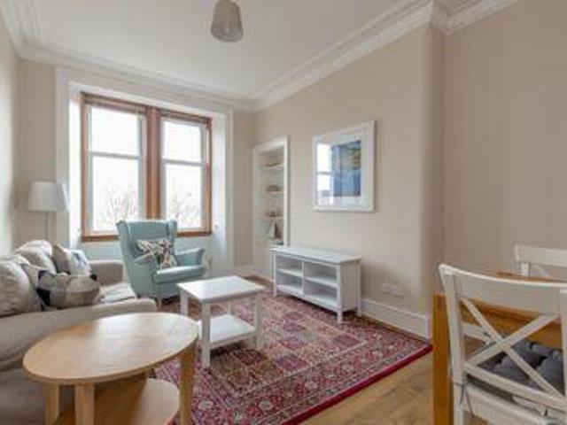 2 Bedrooms Flat for rent in Hawthornvale, Newhaven, Edinburgh EH6