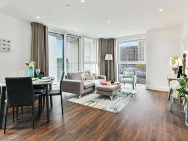 2 Bedrooms Flat for rent in Haydn Tower, Nine Elms Point, Vauxhall SW8