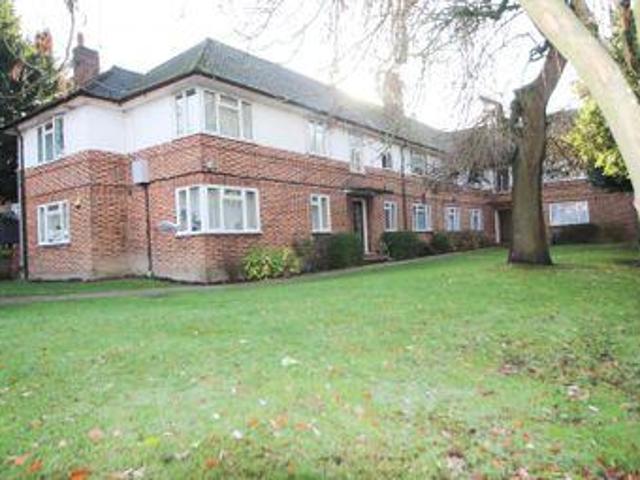 2 Bedrooms Flat for rent in Haydon Close, London NW9