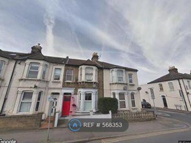 2 Bedrooms Flat for rent in Haydons Road, London SW19