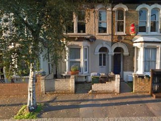 2 Bedrooms Flat for rent in Hazelwood Road, London E17