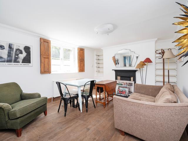2 Bedrooms Flat for Rent in Hackney Road, E2 | Foxtons