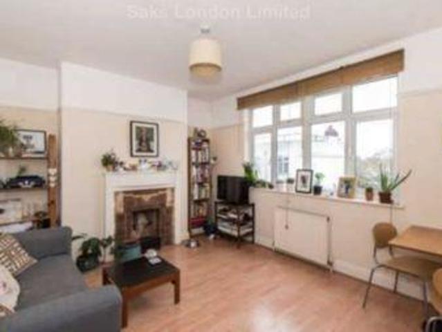 2 Bedrooms Flat for rent in Hadyn Tower, Wandsworth Road SW8