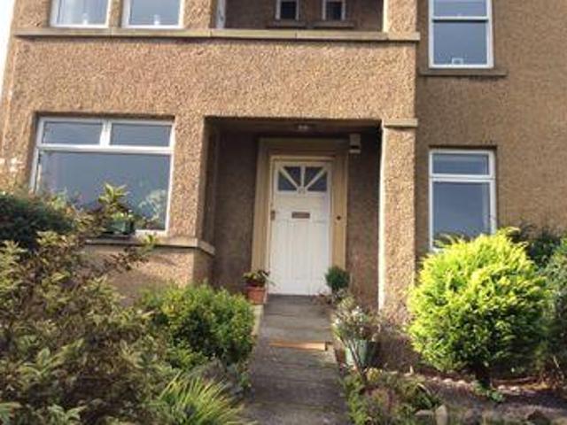 2 Bedrooms Flat for rent in Hailes Grove, Kingsknowe, Edinburgh EH13