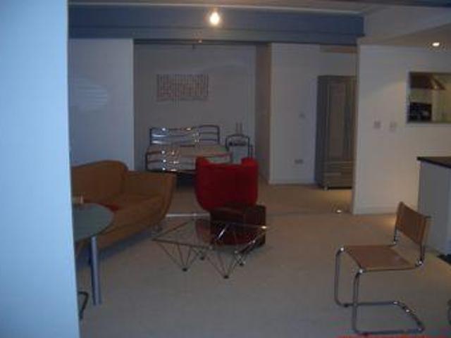 2 Bedrooms Flat for rent in Hailings Warf, Stratford, London E15
