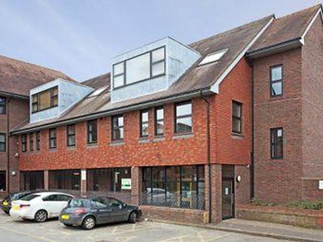 2 Bedrooms Flat for rent in Hallmark House Annexe, Station Road, Henley On Thames, Oxfordshire RG9