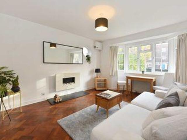 2 Bedrooms Flat for rent in Hambledon Court, The Grove, London W5