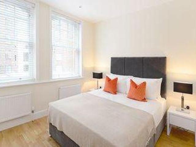 2 Bedrooms Flat for rent in Hamet Gardens, Ravenscourt, London W6