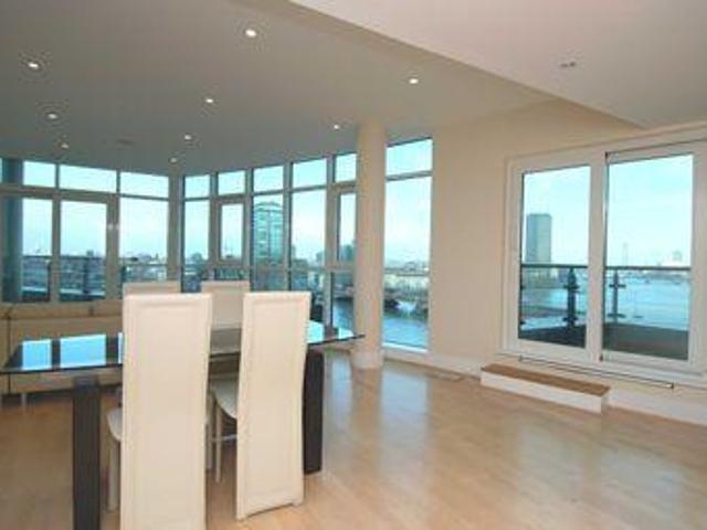 2 Bedrooms Flat for rent in Hamilton House, St George Wharf, Vauxhall, London SW8