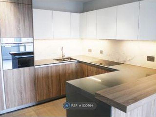 2 Bedrooms Flat for rent in Hamond Court, Kingston Upon Thames KT2