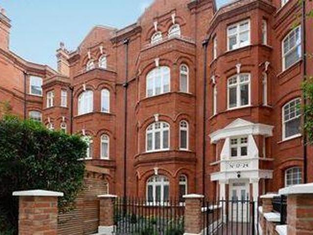 2 Bedrooms Flat for rent in Hamlet Gardens, London W6