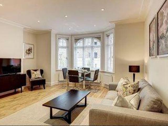 2 Bedrooms Flat for rent in Hamlet Gardens, London W6