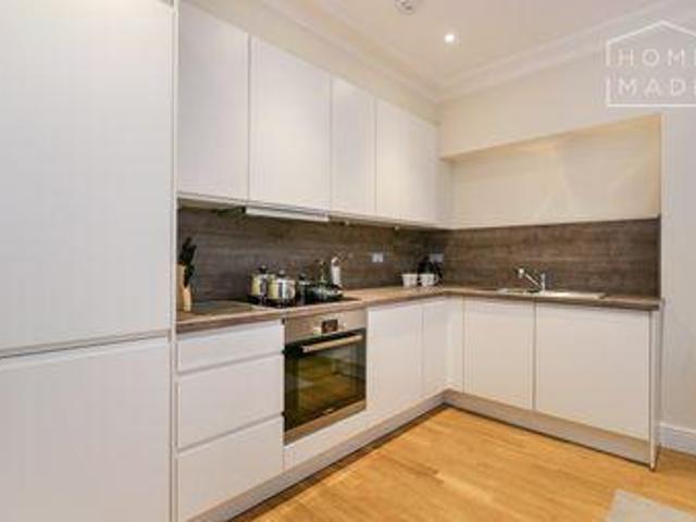 2 Bedrooms Flat for rent in Hamlet Gardens, London W6