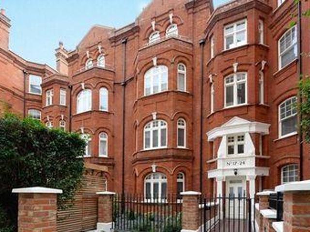 2 Bedrooms Flat for rent in Hamlet Gardens, London W6