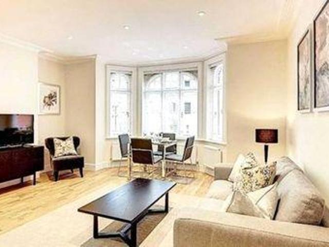 2 Bedrooms Flat for rent in Hamlet Gardens, Ravenscourt Park, Hammersmith, London W6