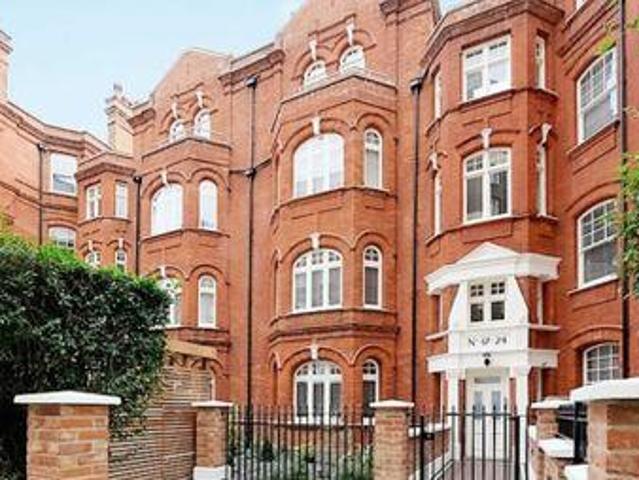 2 Bedrooms Flat for rent in Hamlet Gardens, Ravenscourt Park, London W6