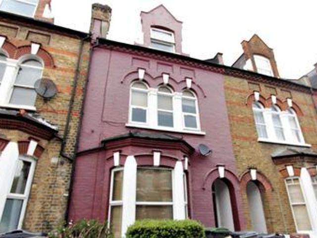 2 Bedrooms Flat for rent in Hampden Road, Turnpike Lane N8