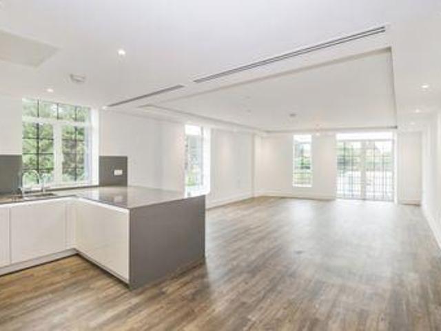 2 Bedrooms Flat for rent in Hampstead Reach, Chandos Way, Golders Green NW11
