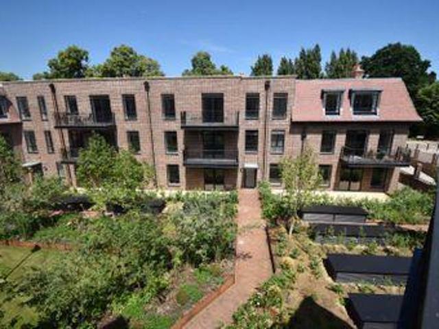 2 Bedrooms Flat for rent in Hampstead Reach, Chandos Way, London NW11