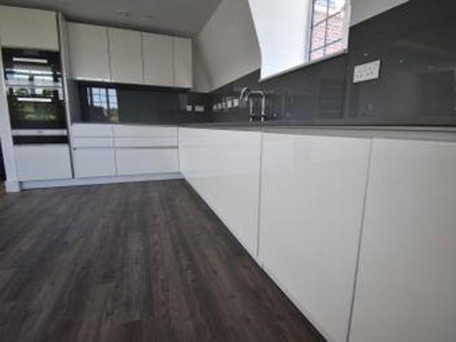 2 Bedrooms Flat for rent in Hampstead Reach, Chandos Way, London NW11