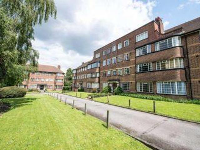 2 Bedrooms Flat for rent in Hanger Lane, London W5