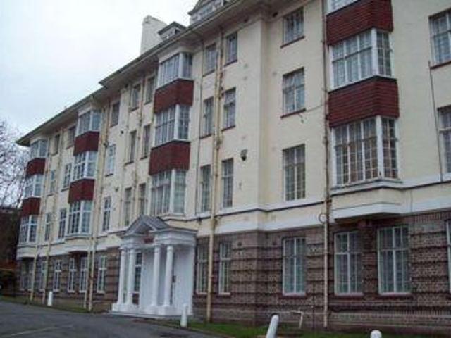 2 Bedrooms Flat for rent in Hanger Lane, London W5