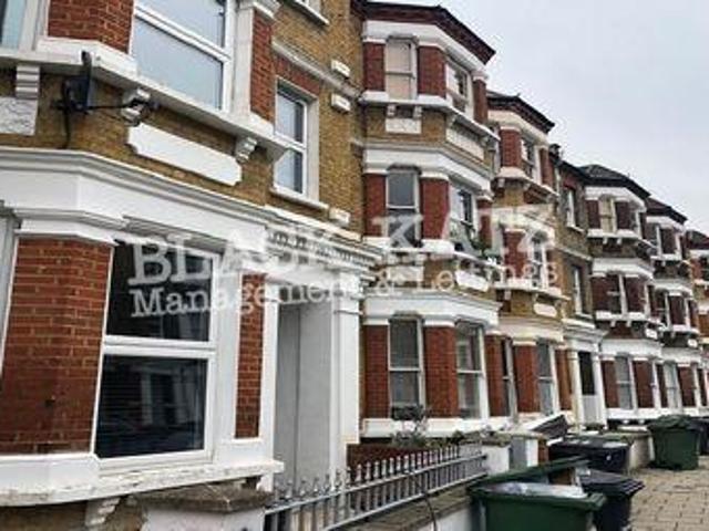 2 Bedrooms Flat for rent in Handforth Road, London SW9