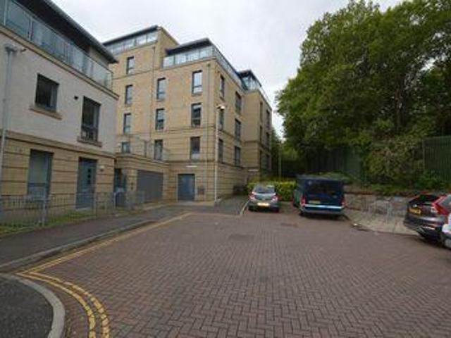 2 Bedrooms Flat for rent in Handyside Place, Edinburgh, Midlothian EH11
