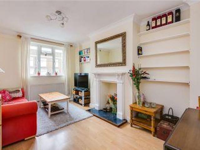 2 Bedrooms Flat for rent in Hanover Court, Uxbridge Road, London W12