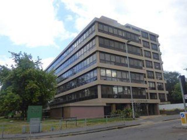 2 Bedrooms Flat for rent in Hanover House, 202 Kings Road, Reading RG1