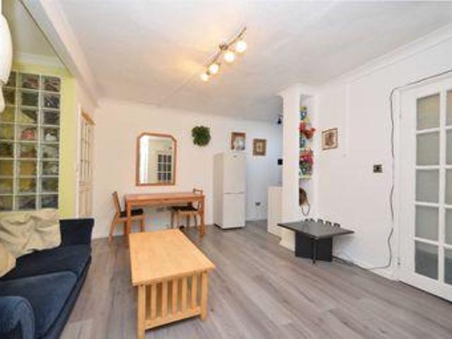2 Bedrooms Flat for rent in Hansard Mews, London W14