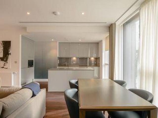 2 Bedrooms Flat for rent in Harbour Way, Canary Wharf, London E14