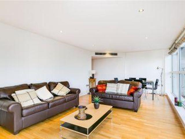 2 Bedrooms Flat for rent in Harbour Reach, Imperial Wharf, London SW6